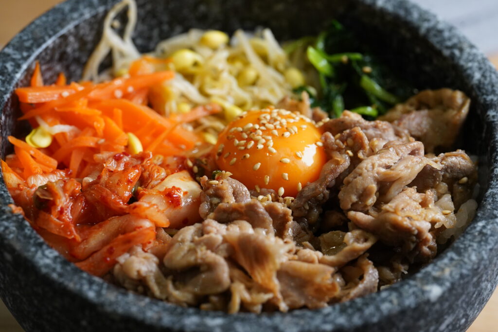 How to Make Stone Bowl Bibimbap (Dolsot Bibimbap) at Home | Recipe ...